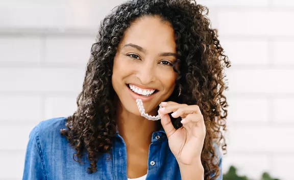 Clear Aligners - Dr Stephanie Hirt, DMD